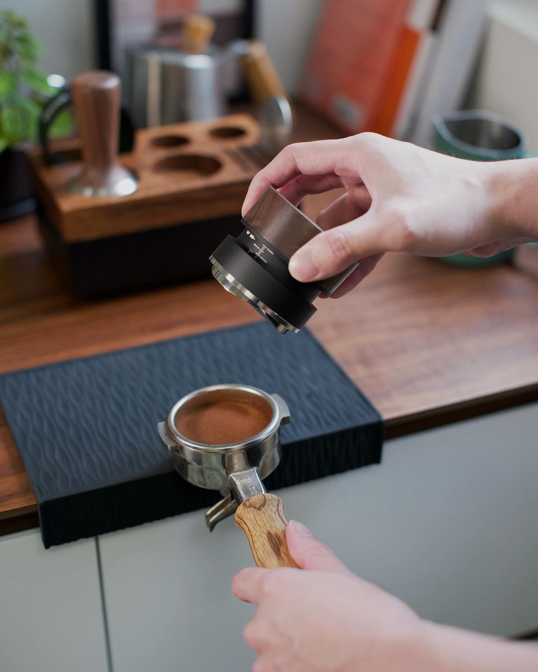 Gravity Coffee Distributor – WPM